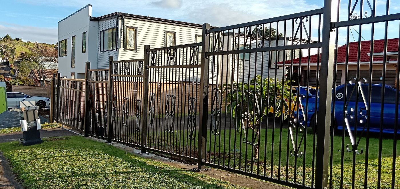 Tubular Gate & Fence - PW Metalworx PW Metalworx | Aluminium Fence & Gate Builder | Quality Gate ...